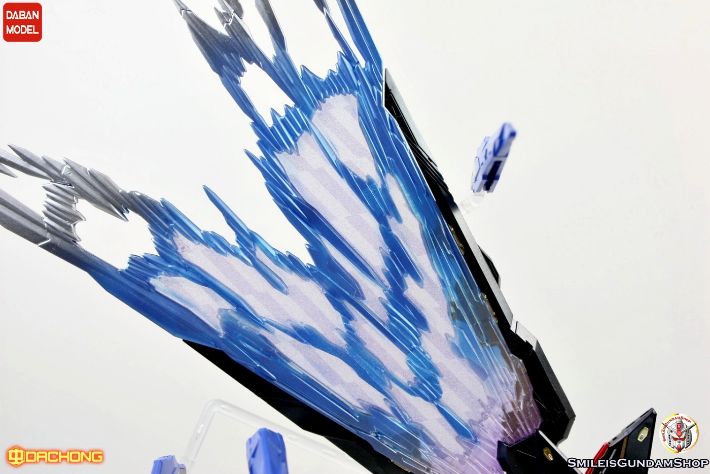 Strike Freedom Fighter Wing Of Light Option Set[DABAN] - Smileis Gundam ...